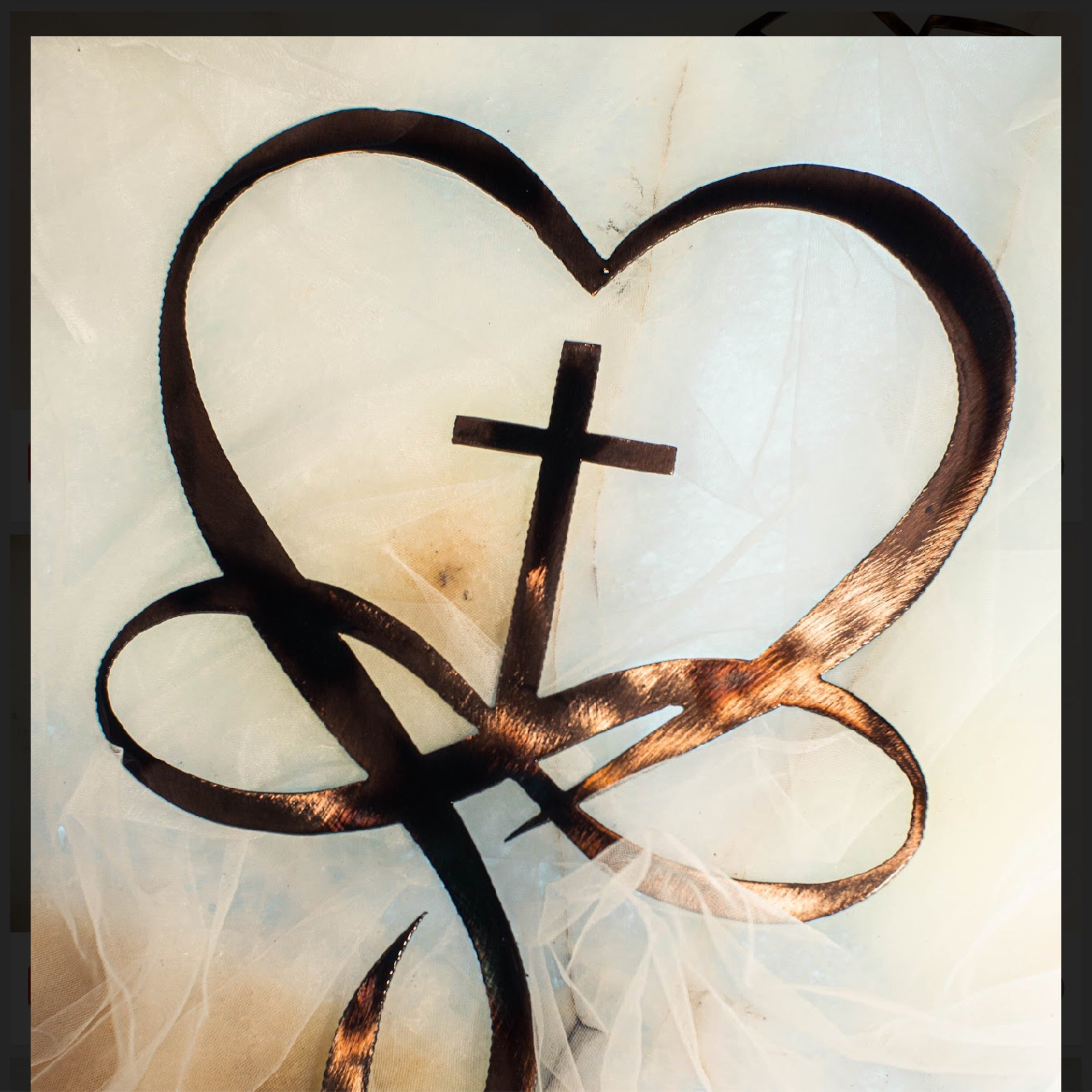 Infinity heart Cross HG | The Rusty Pine Cone